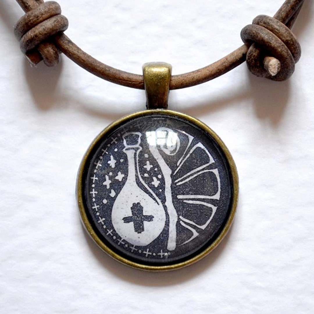 World of Warcraft / Wow Inspired Pendant - PRIEST 'symbol Variant ...