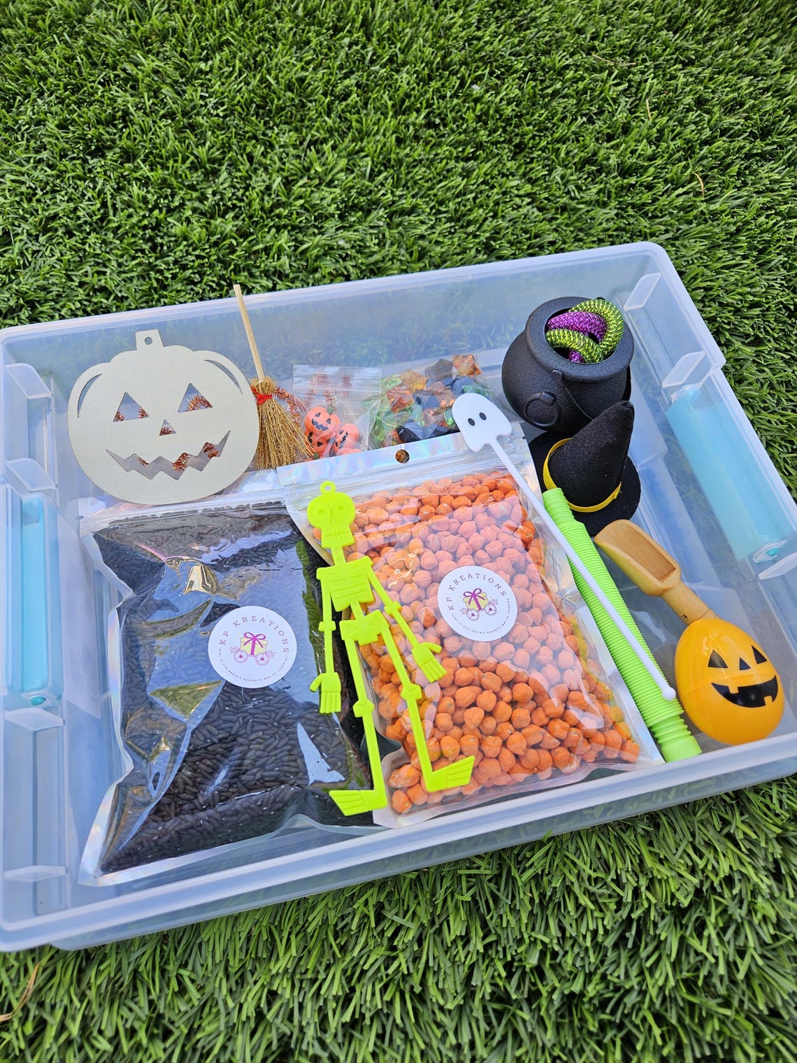 Halloween Sensory Bin, Spooky Sensory Bin, Sensory Activity, Sensory ...
