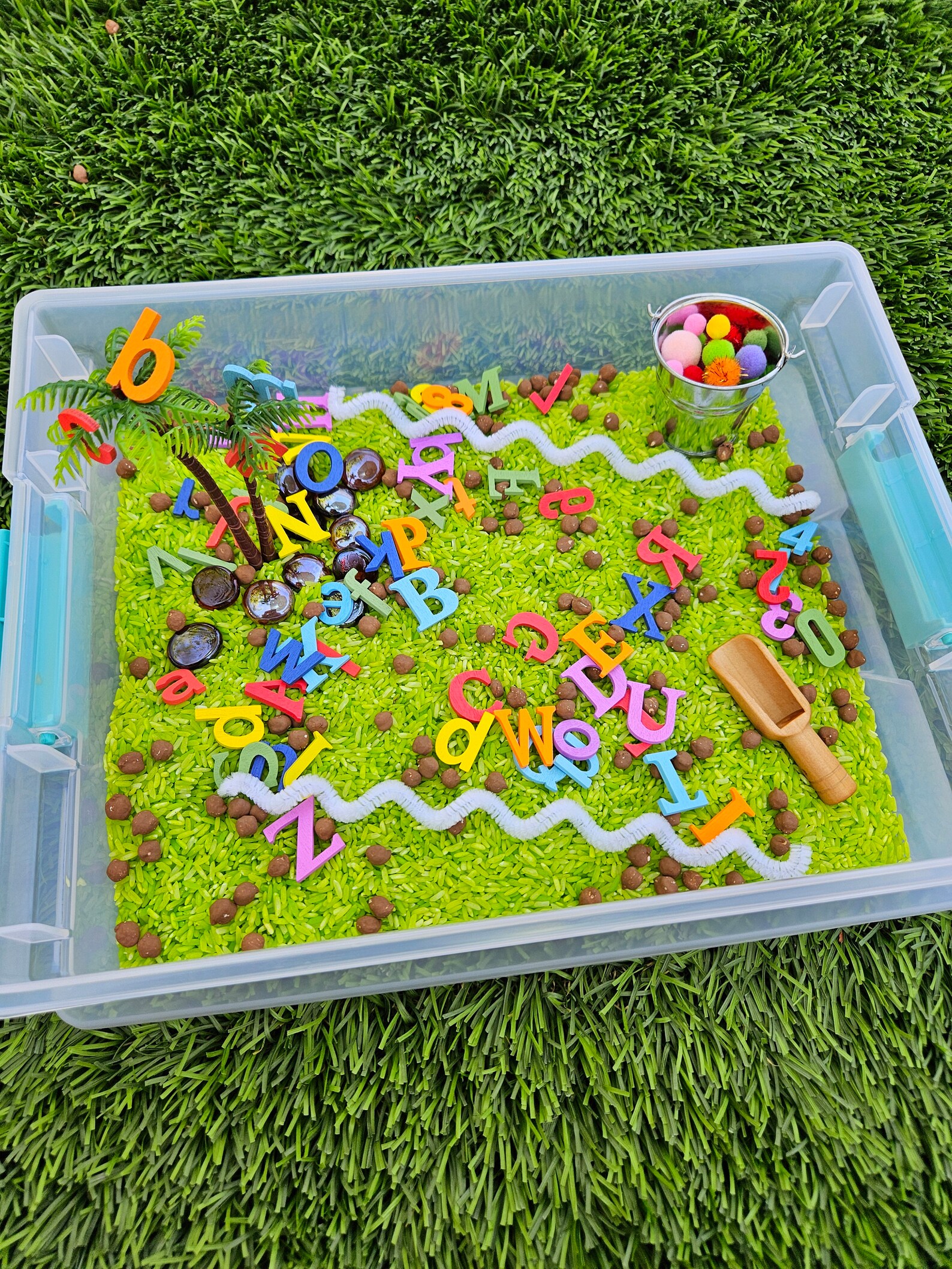 Chicka Chicka Boom Boom Sensory Bin, Book Sensory Bin, Chicka Chicka ...