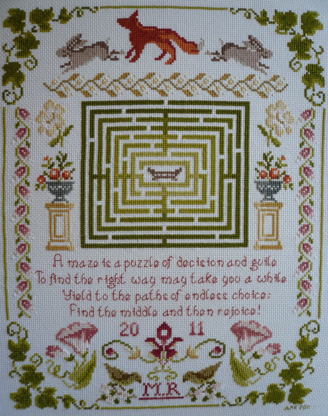 Heirloom Cross Stitch Puzzle Maze PDF Chart & Instructions | Etsy