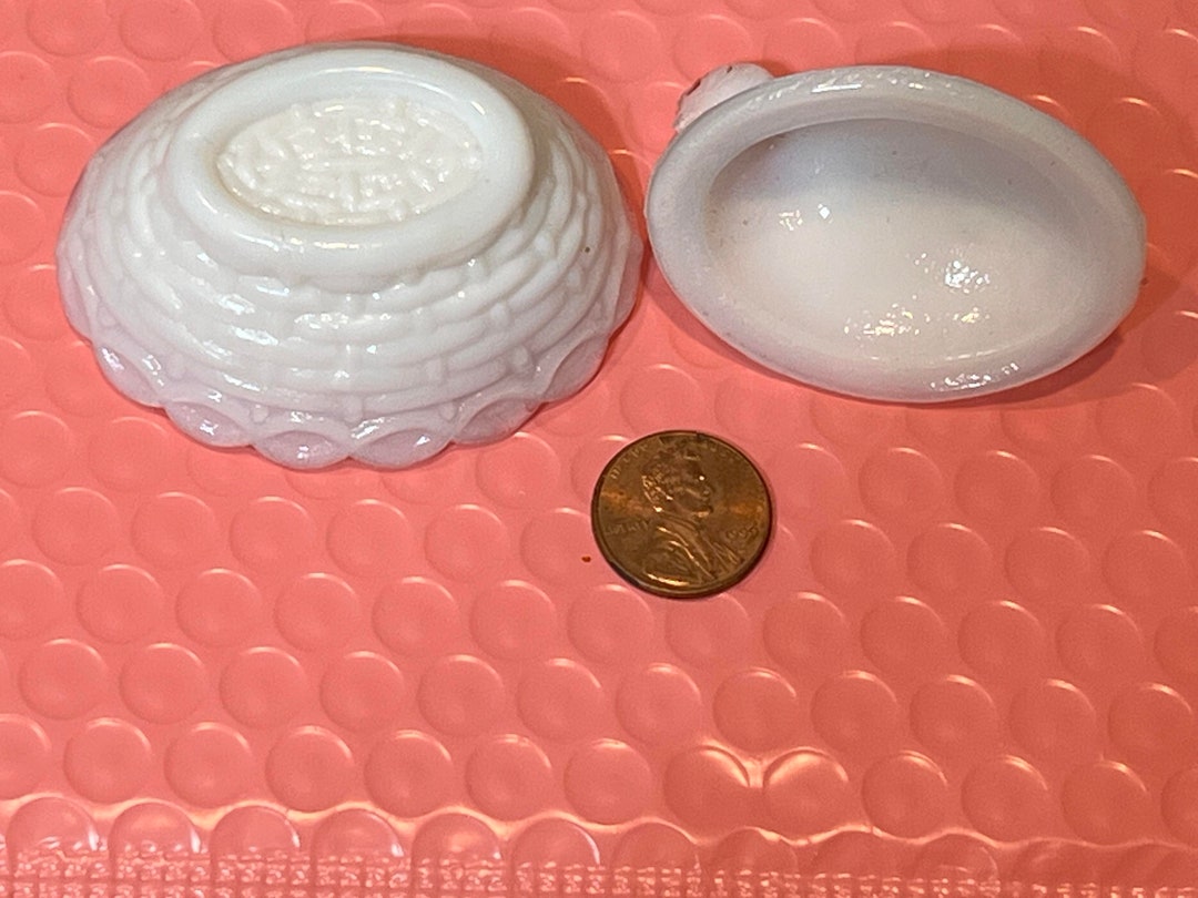Miniature Milk Glass Hen - Etsy