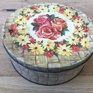 Vintage Floral Tin Box - Etsy