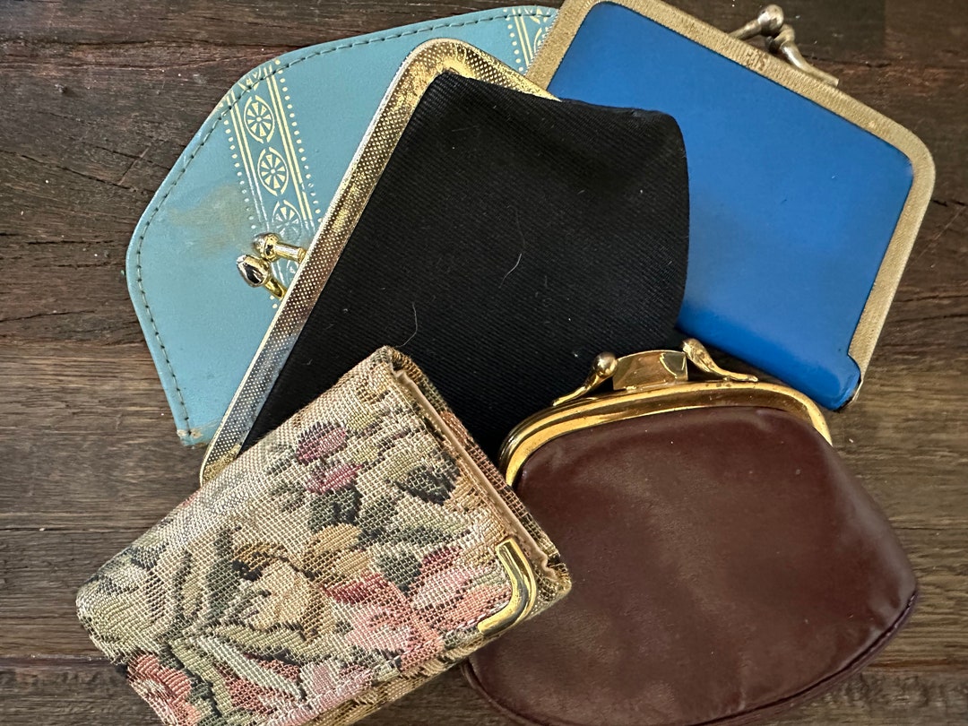 A Collection of 5 Vintage Cases/ Pouches/ Coin Purses - Vintage Change ...