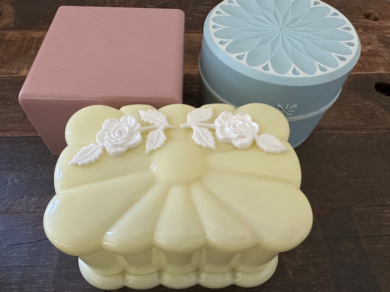 3 Vintage Plastic Containers Powder Box Lid Vanity Decor - Etsy