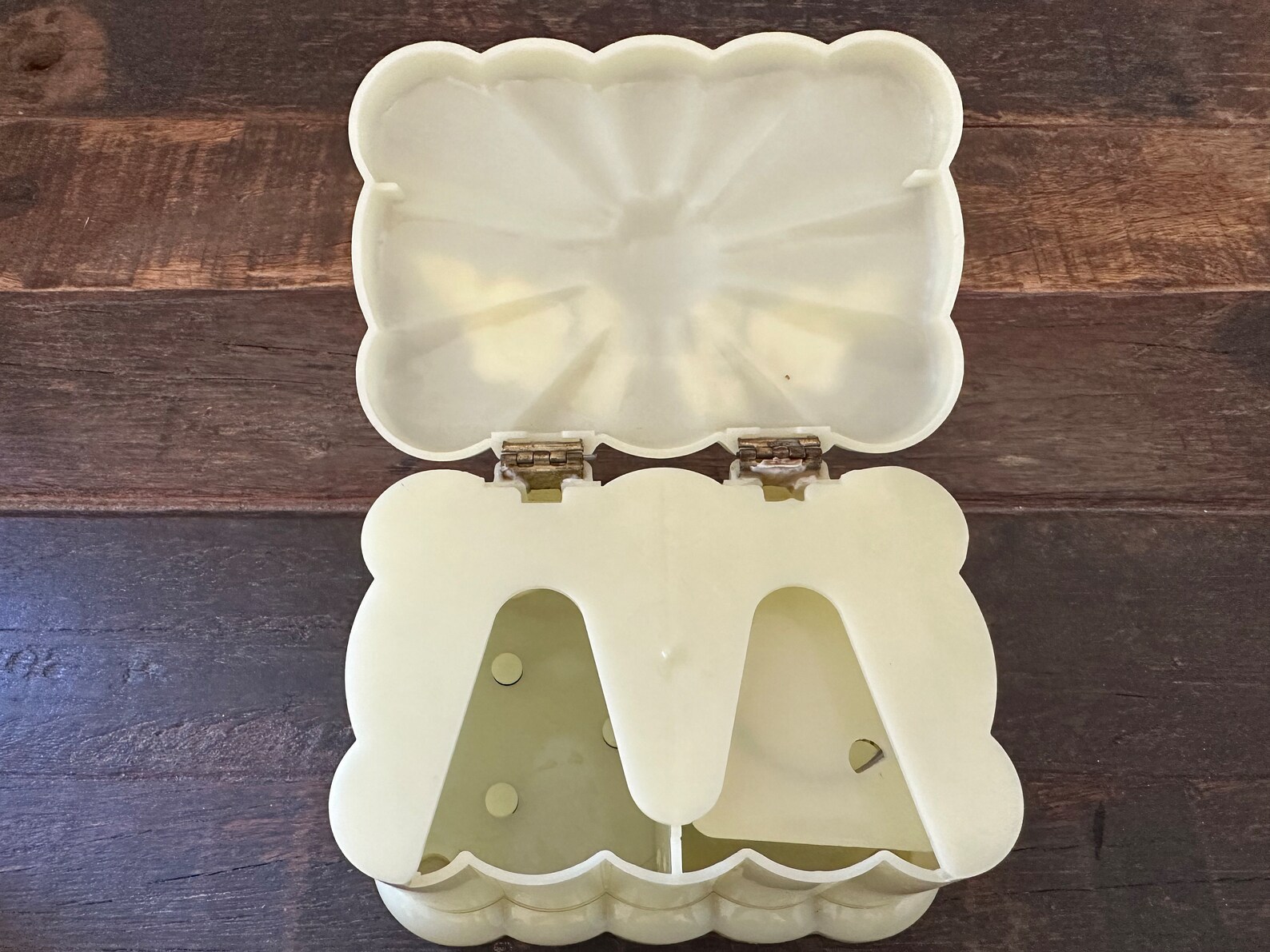 3 Vintage Plastic Containers Powder Box Lid Vanity Decor - Etsy