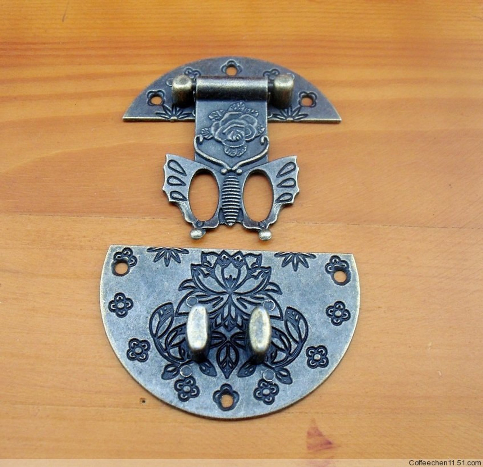 2 classic round hasps vintage box metal flower butterfly | Etsy