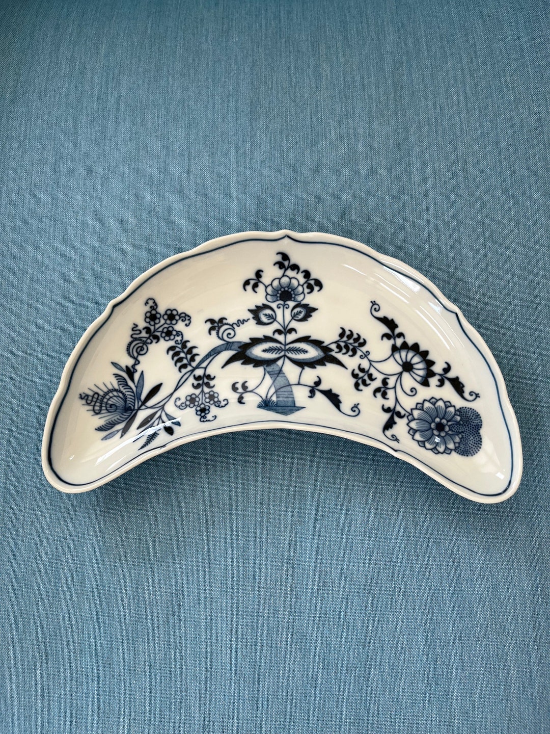Vintage BLUE DANUBE Crescent Dishes/vintage Blue Danube Salad Dish/blue ...