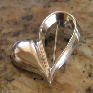 Sterling Silver Heart Pin/beau Sterling Pierced Heart Pin/silver Beau ...