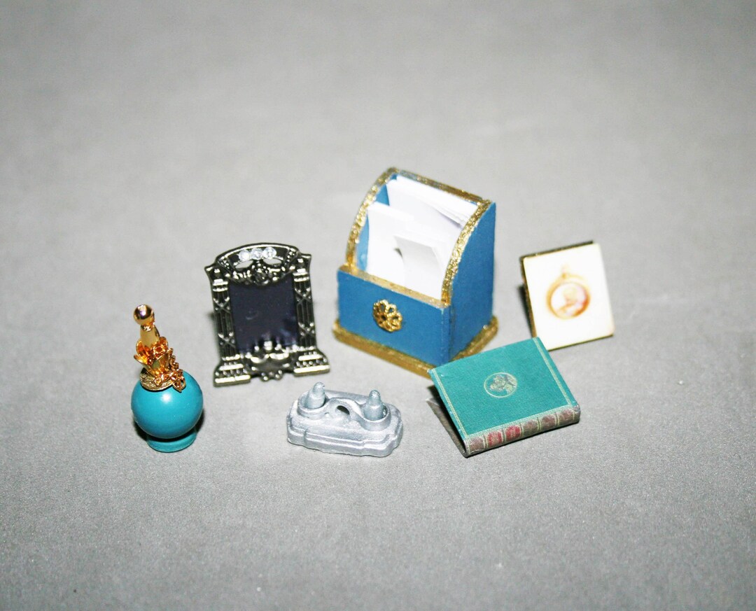 Royal Collection Writing Set, Queen Mary's Dolls' House -DOLLHOUSE ...