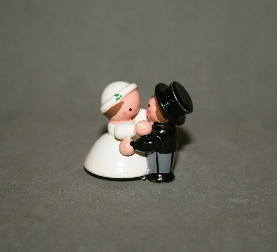 RARE Hand-painted SEVI Wooden Wedding Couple/figurines/ Fascinating Wood Toys/hand Painted Toys ...