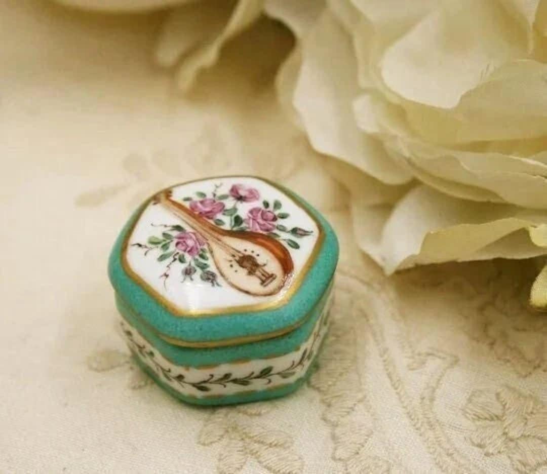 Ceramic Pill Box, Hexagonal Shape / Lute and Roses/handpainted Box/gift ...