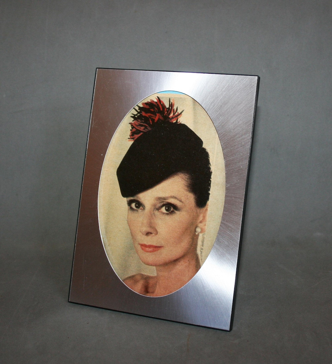 VTG Portraits, Photo Table Frame - Photo Picture- Gold Color Frames ...