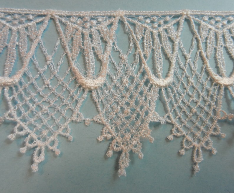 Vintage White Rayon Venise Guippere Lace Pointed Edging 2.5 Single ...