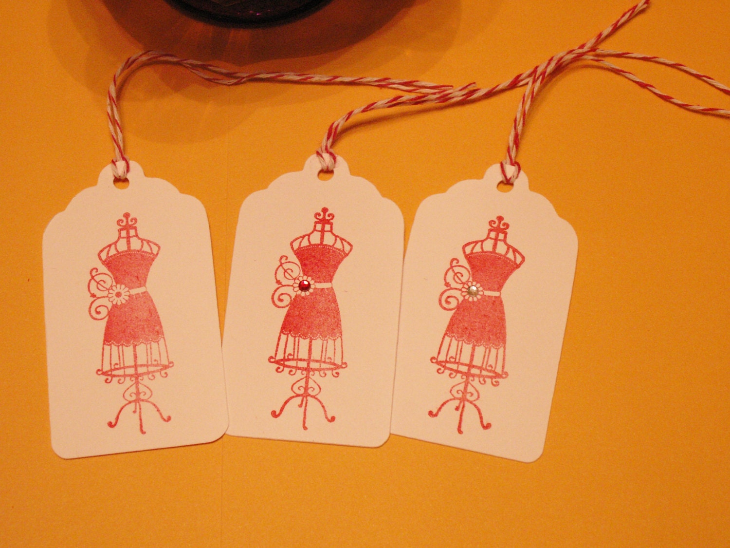 12 3 Inch Red Dress Tags With Twine for Gifts, Weddings, Showers ...