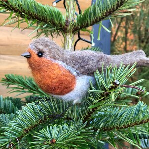 Needle Felted Robin Made to Order - Etsy