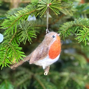 Needle Felted Robin Made to Order - Etsy