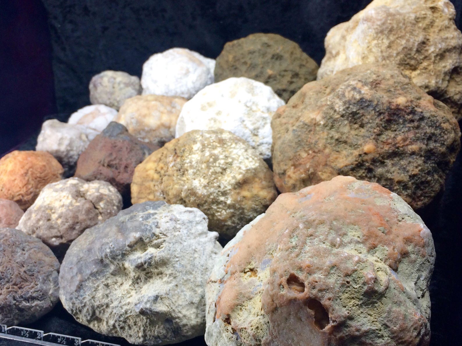 5lbs Whole GEODES AGATES NODULES Lapidary Uncut Semi to Solid - Etsy ...