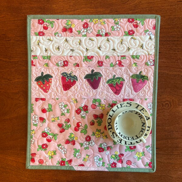 Strawberry Mug Rug - Etsy