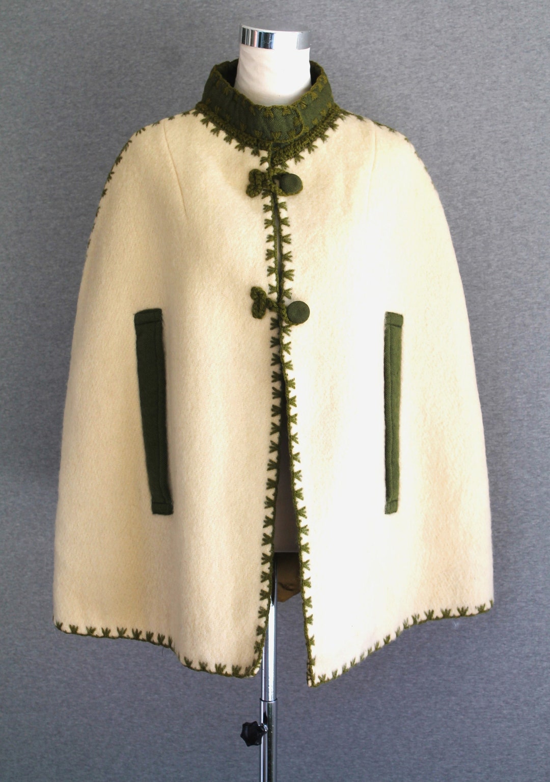 1960's Wool Cape Poncho Olive Green Folk by Babouri Lined - Etsy