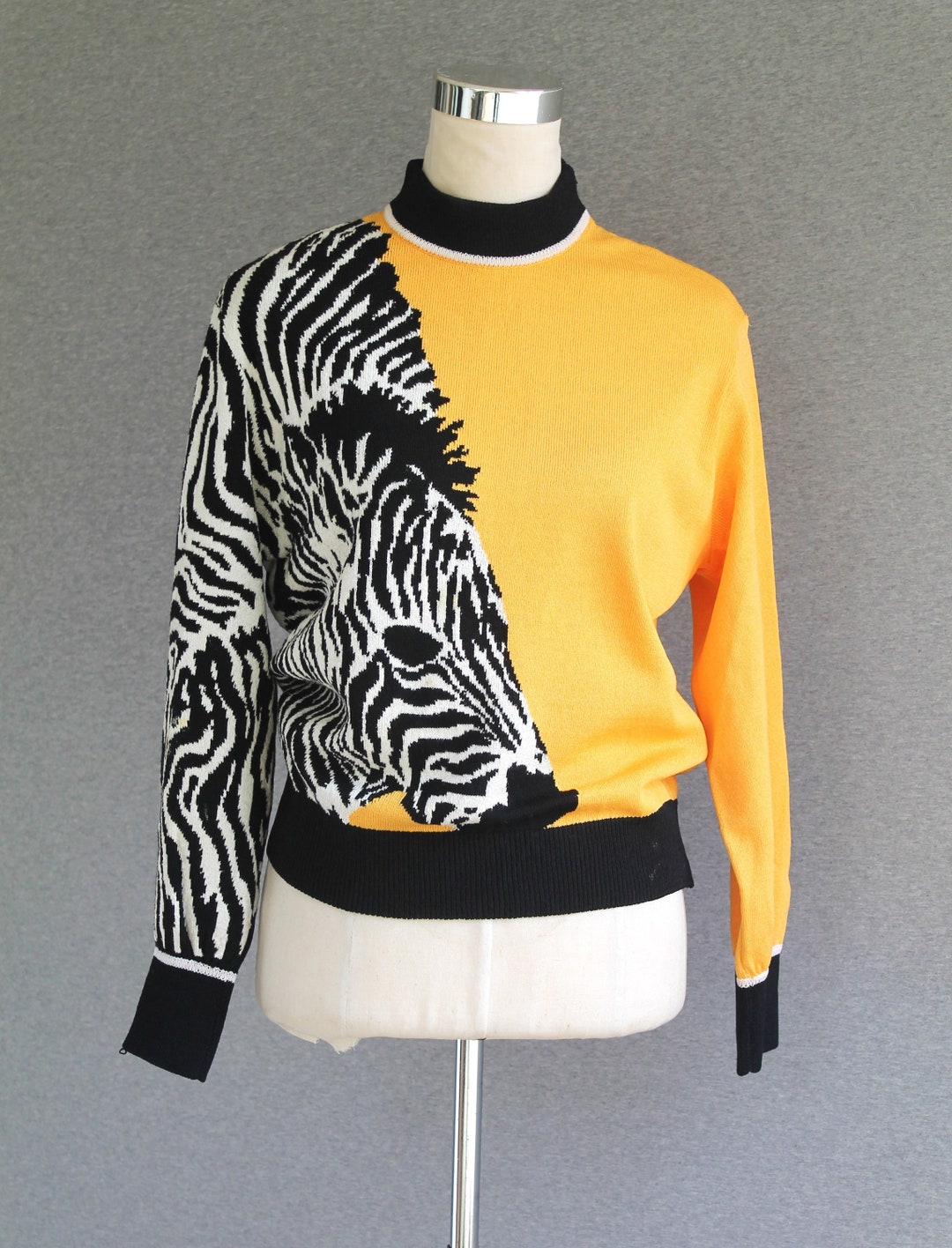 St John 1980s - Zebra - Color Blocked - Pull Over - Black /mustard ...