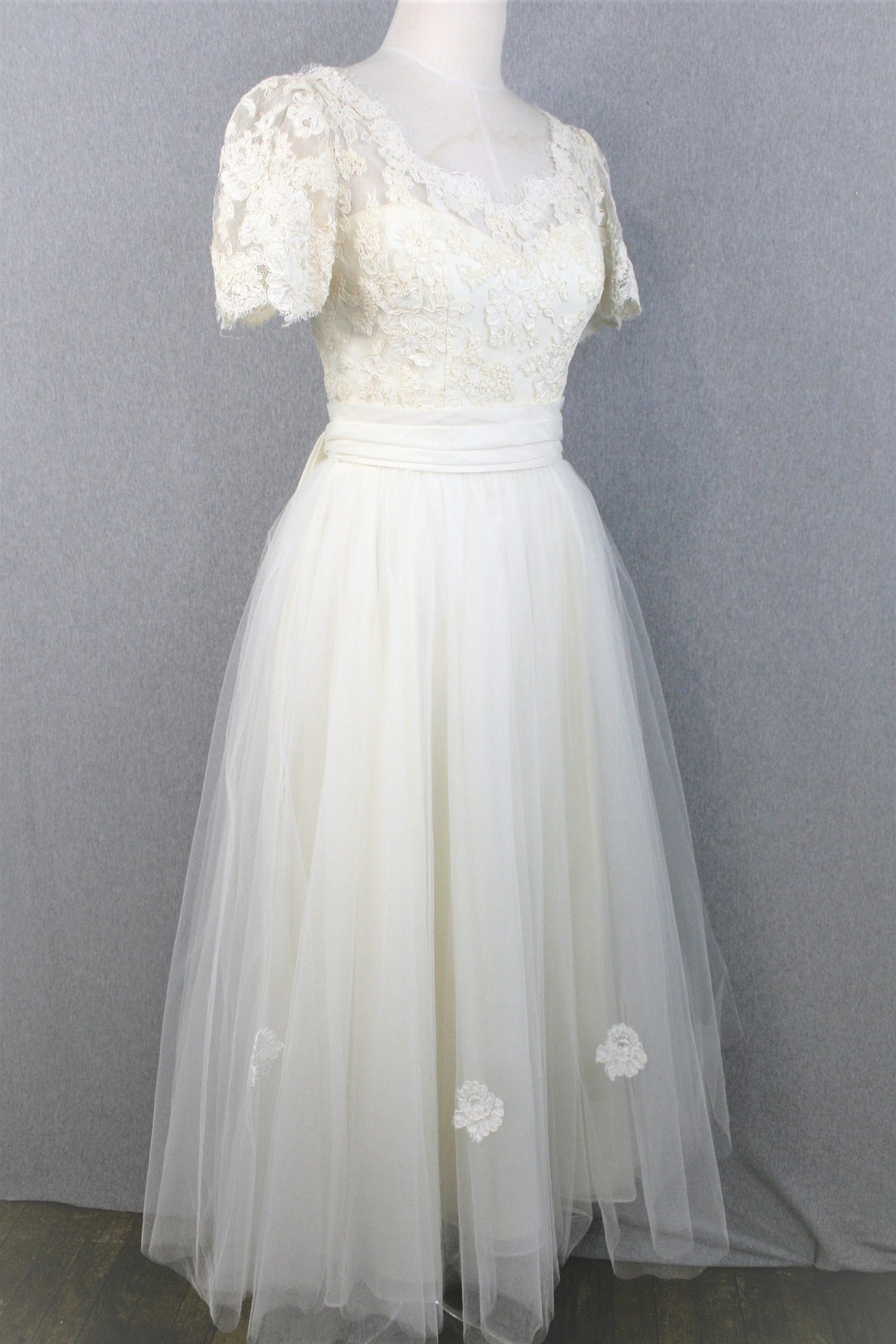 Promise Keeper - 1950-60s - Short Wedding Dress - Lace Bodice - Cupcake ...