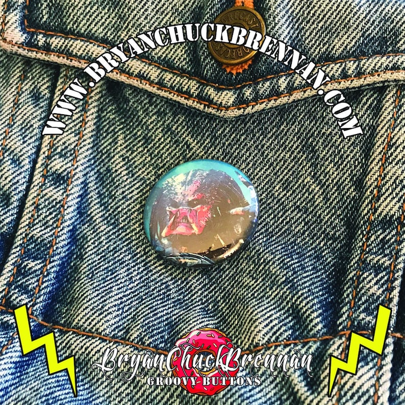 Groovy Buttons / Predator Alien - 1'25 Pinback Button - Etsy