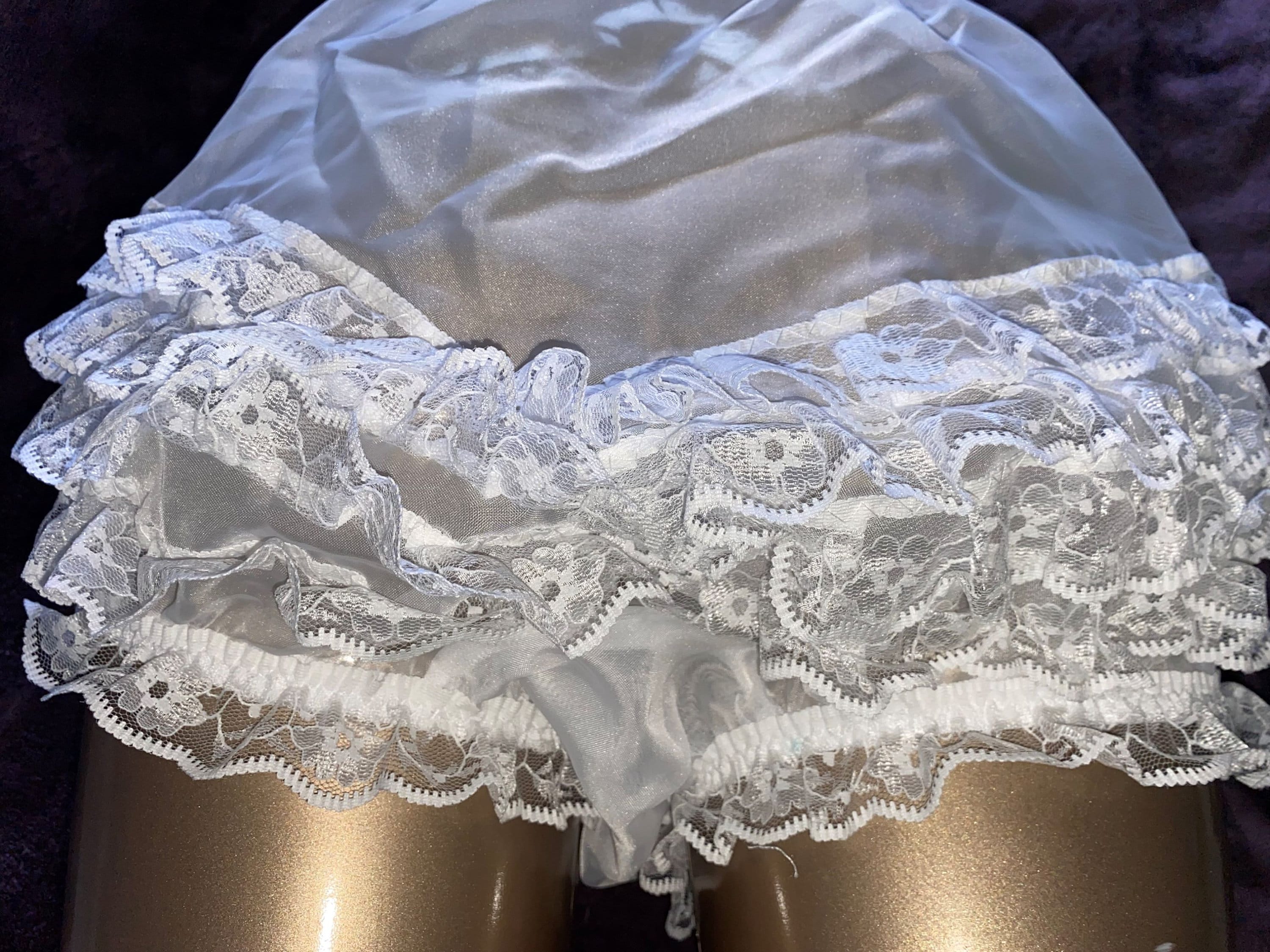 Vintage Style Bridal White 3 Row V Ruffled Back Sissy Maids Knickers