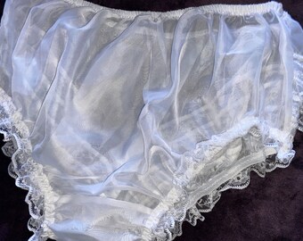 Vintage Style Bridal White 3 Row V Ruffles Sissy Maids - Etsy