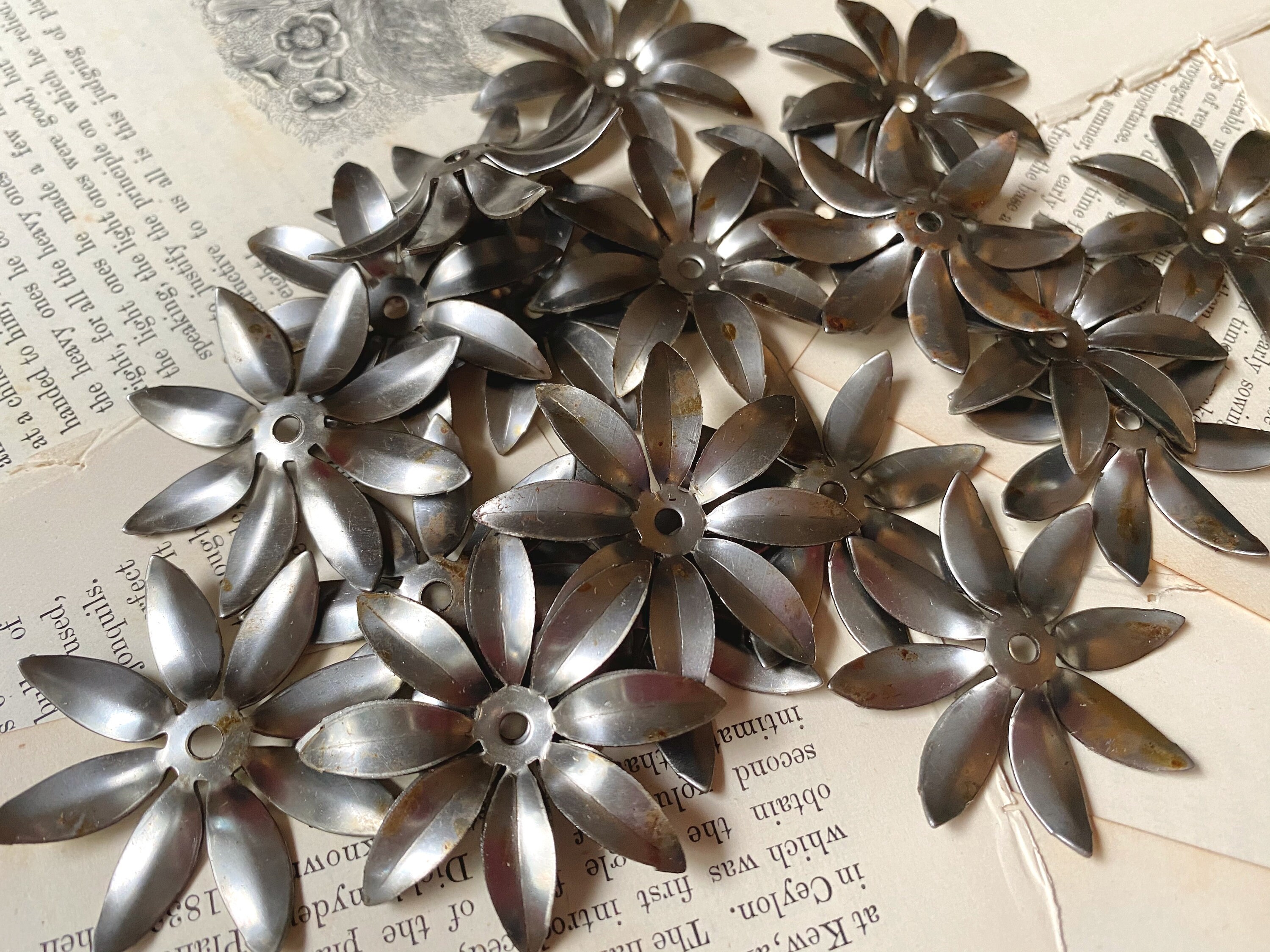 20 Floral Shaped Flower Stampings Metal Steel Round Flower 45 | Etsy