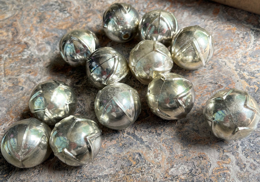 12 Vintage Glass Balls Old Made in Japan Silvered Decorations Silver ...
