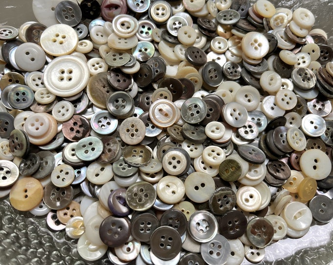 Half Pound Antique Pearl Buttons Mix Vintage Mother of Pearl Shell ...