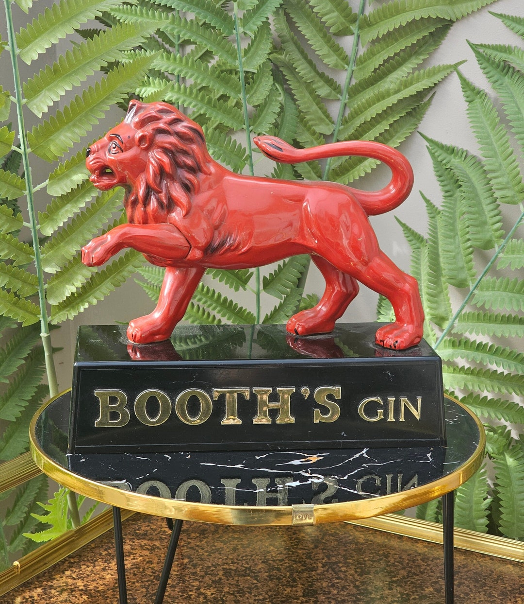 Booths Gin Red Lion Figure on Base Original Vintage Plastic Tunnicliffe Model Breweriana Bar ...