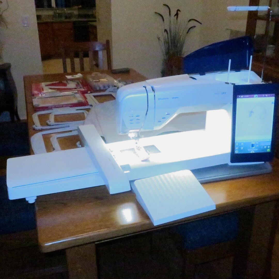 Husqvarna Designer Epic Embroidery Sewing Machine+ Many Extras - Etsy