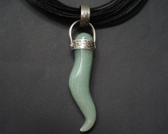 Jade tooth pendant | Etsy