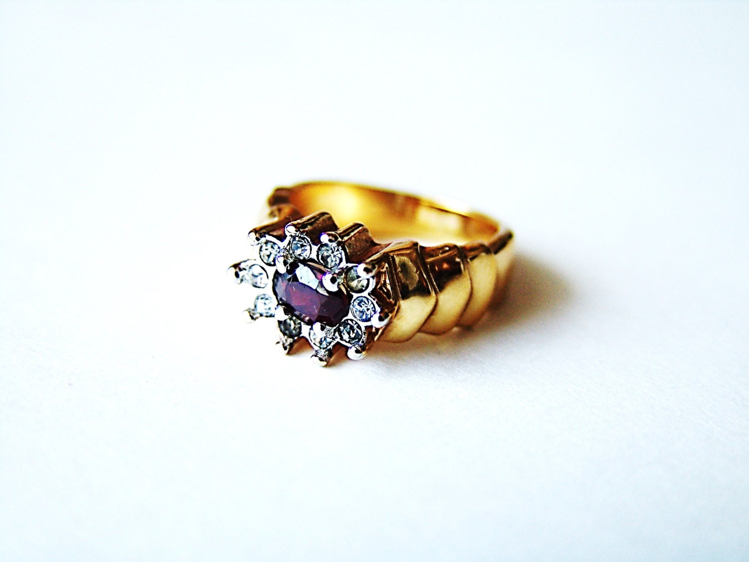 Monarch Ring Estate Vintage Ring With Yellow Gold Tone Base, Deep Red ...