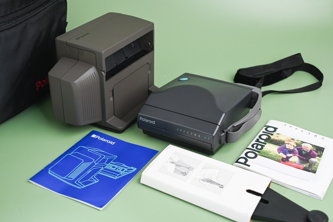 Polaroid Spectra AF Instant Camera With Polaroid Close up Stand Model ...