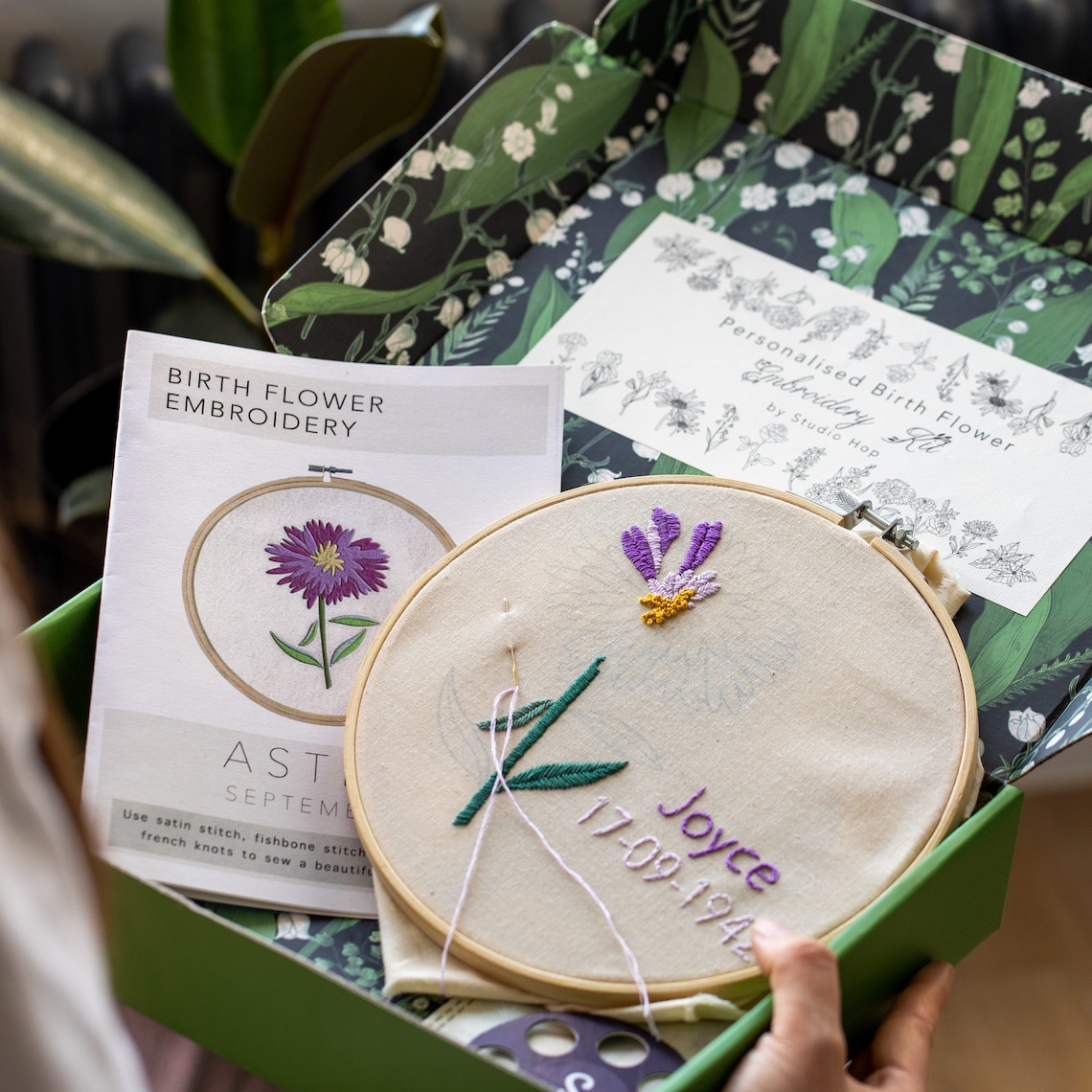 Personalised Birth Flower Embroidery Kit | Etsy