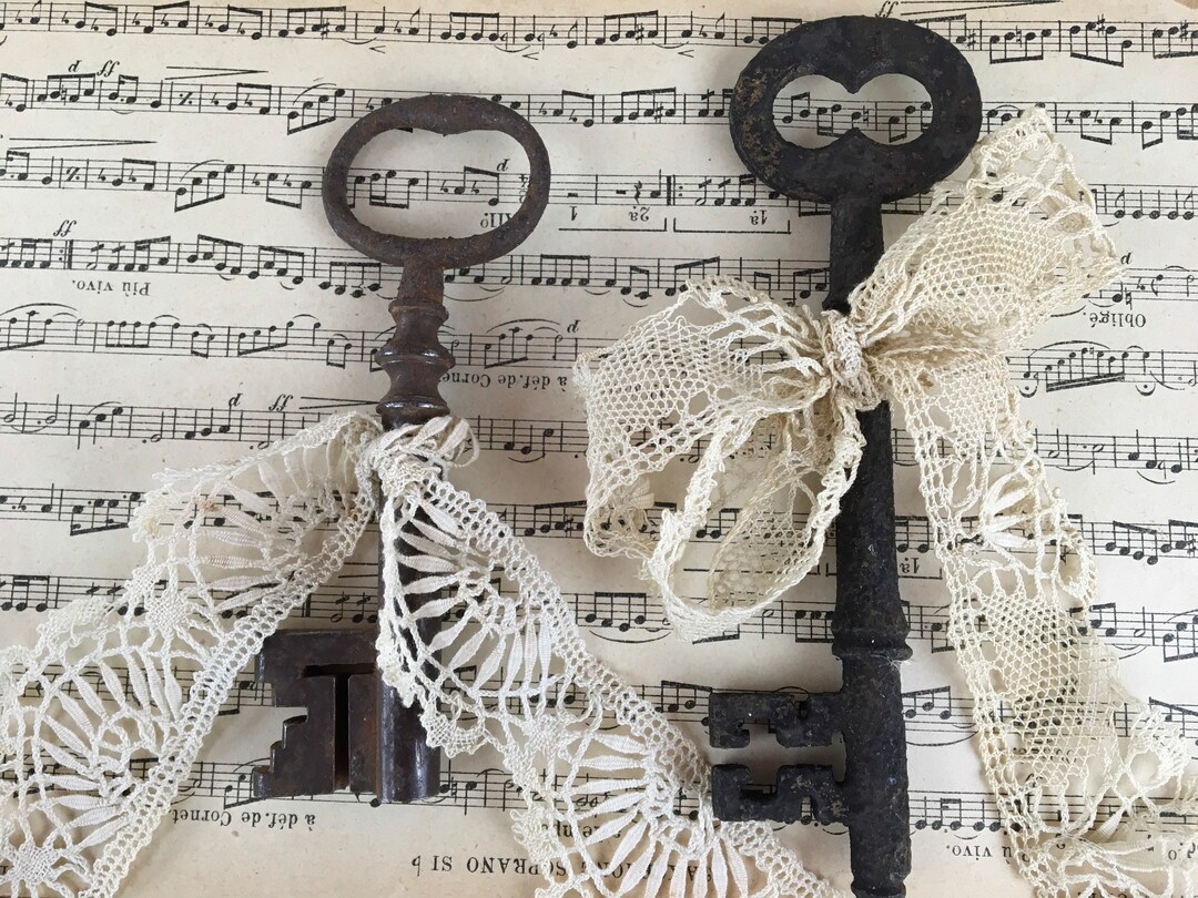 2 Antique, Vintage Chunky Keys for Projects, Displays, Hanging - Etsy