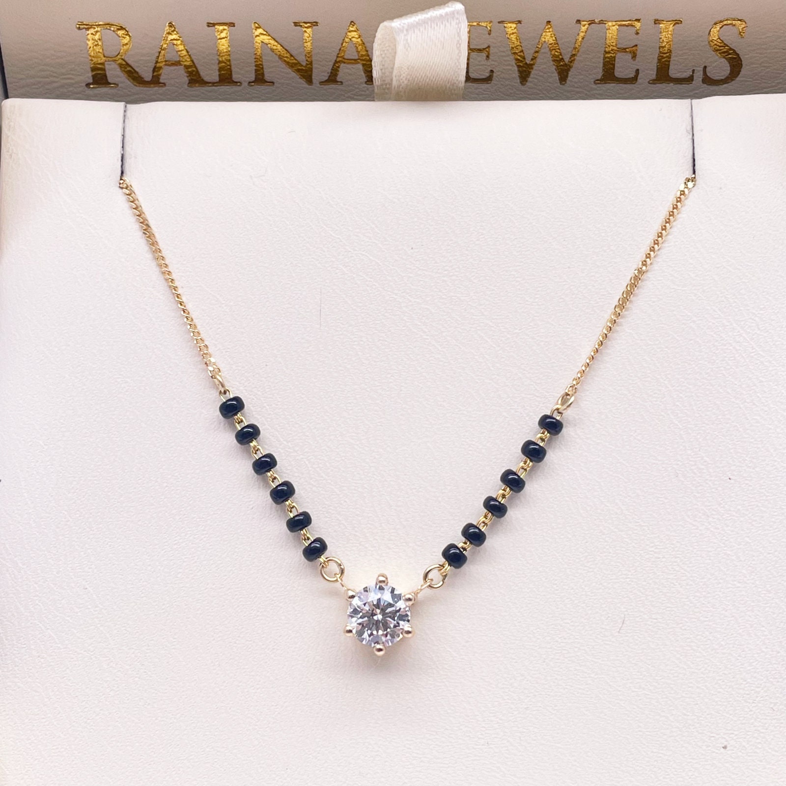 18ct Yellow Gold Lab Grown 6 Claw Diamond 0.70ct Black Beads ...