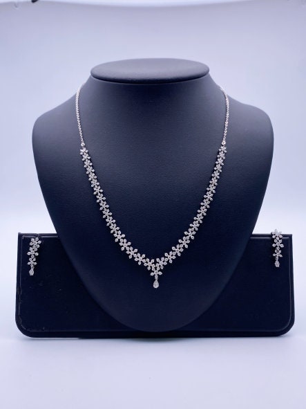 18Carat White Gold Diamond Necklace Earrings 4.63cts IGI Certified GH SI