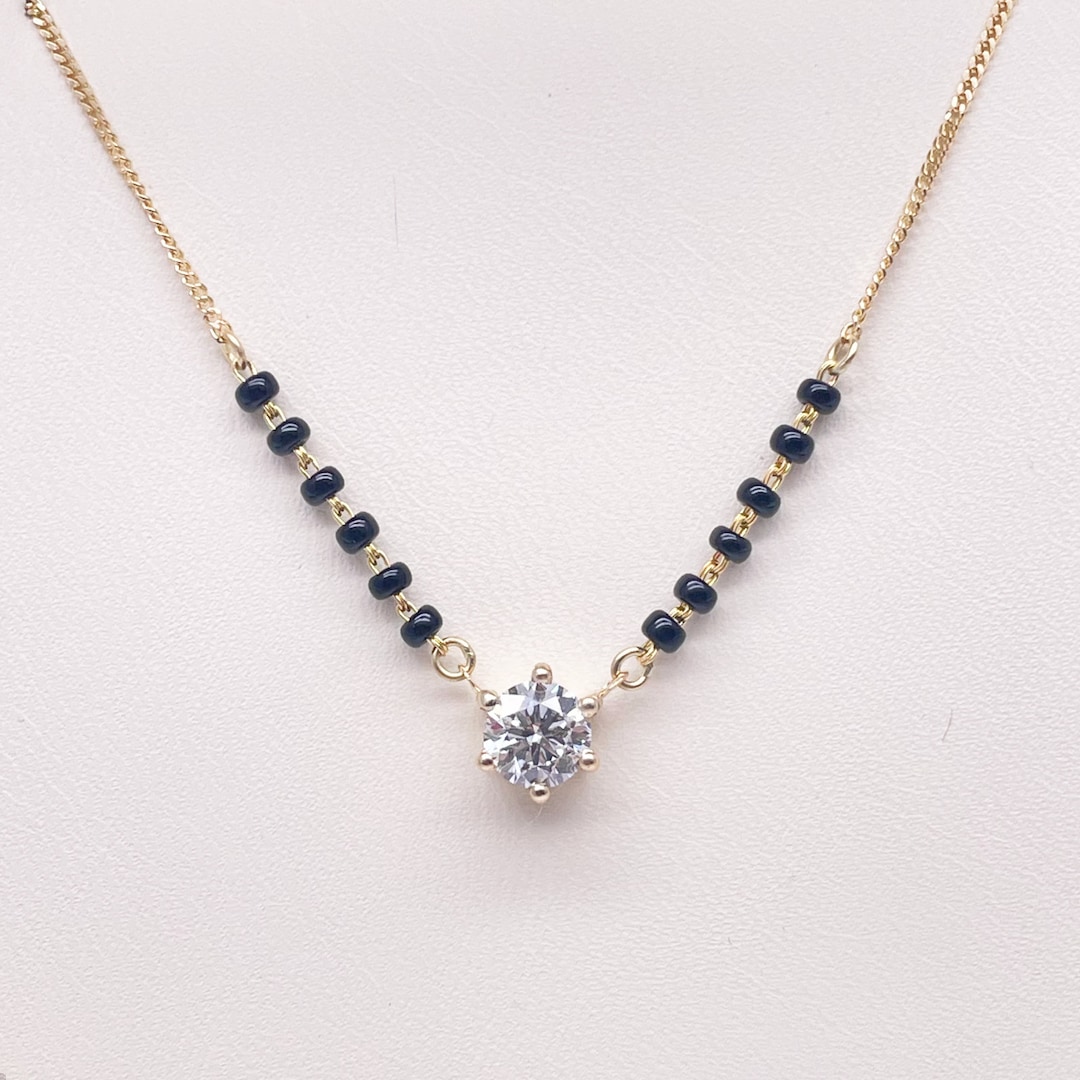 18ct Yellow Gold Lab Grown 6 Claw Diamond 0.70ct Black Beads ...