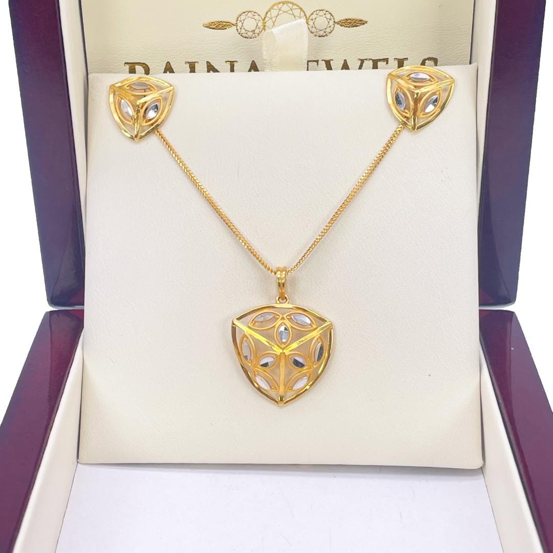 22ct Yellow Gold Diamond Cut Leaf Two Tone Earrings, Pendant & Chain ...
