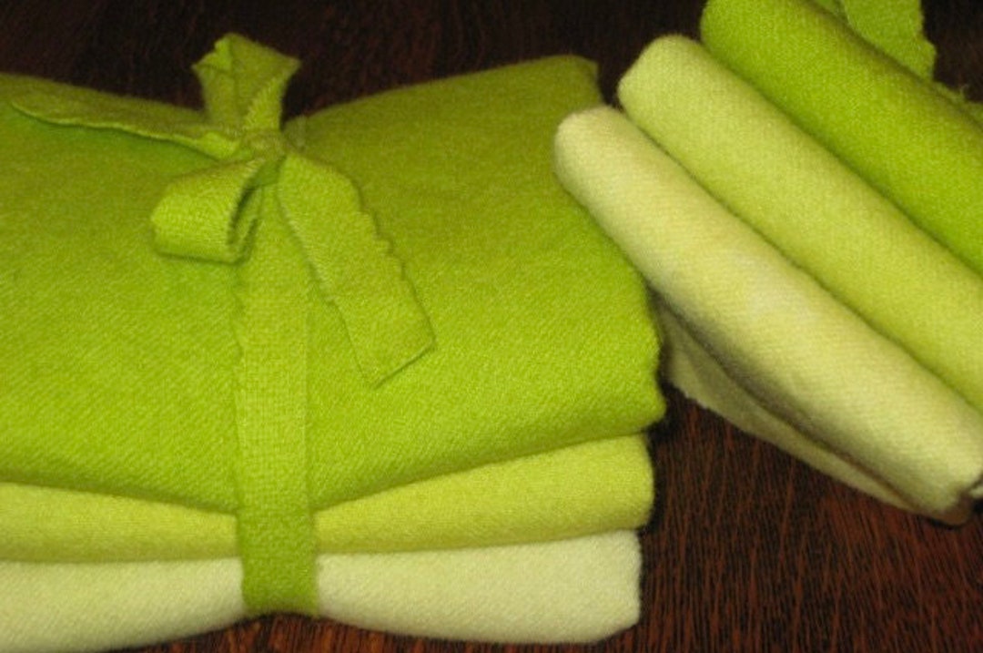 KEY LIME Green 3/8th or 3/4 Yard Gradated Bundles. 100% Wool Hand-dyed ...