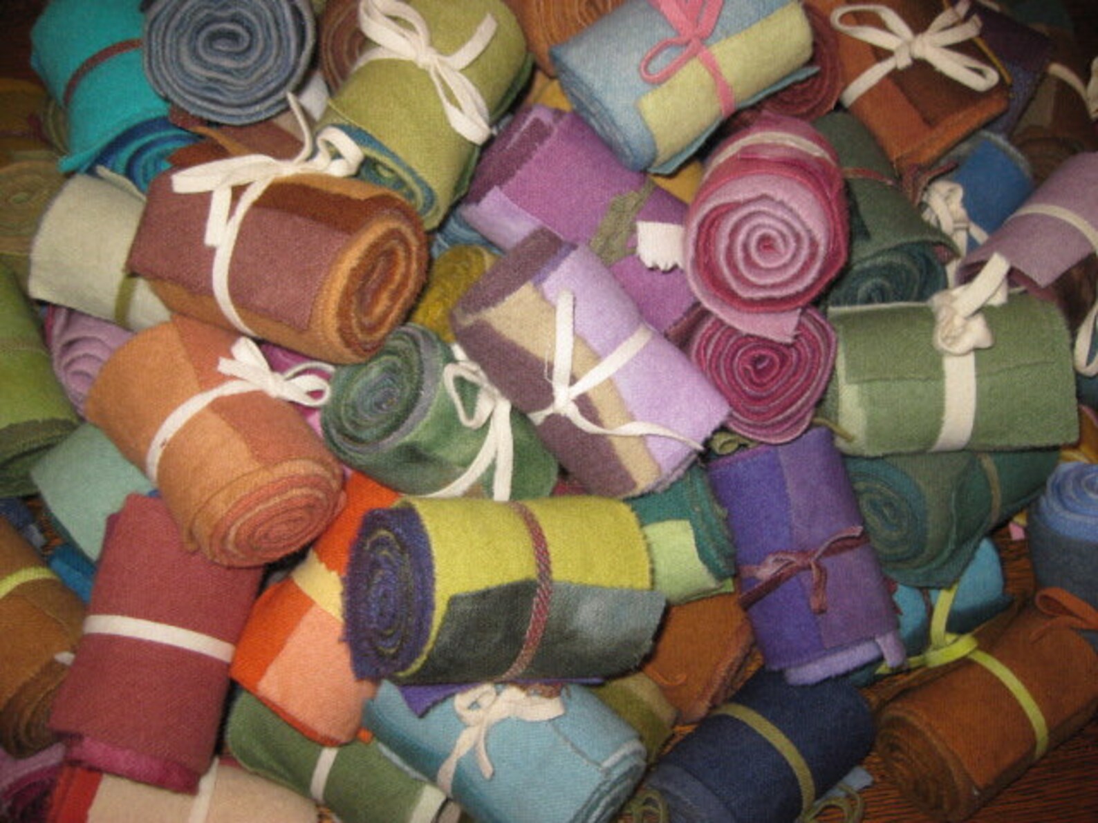 Sale: 6 Mini Bundles YOU CHOOSE COLORS Hand-dyed 100% Wool - Etsy