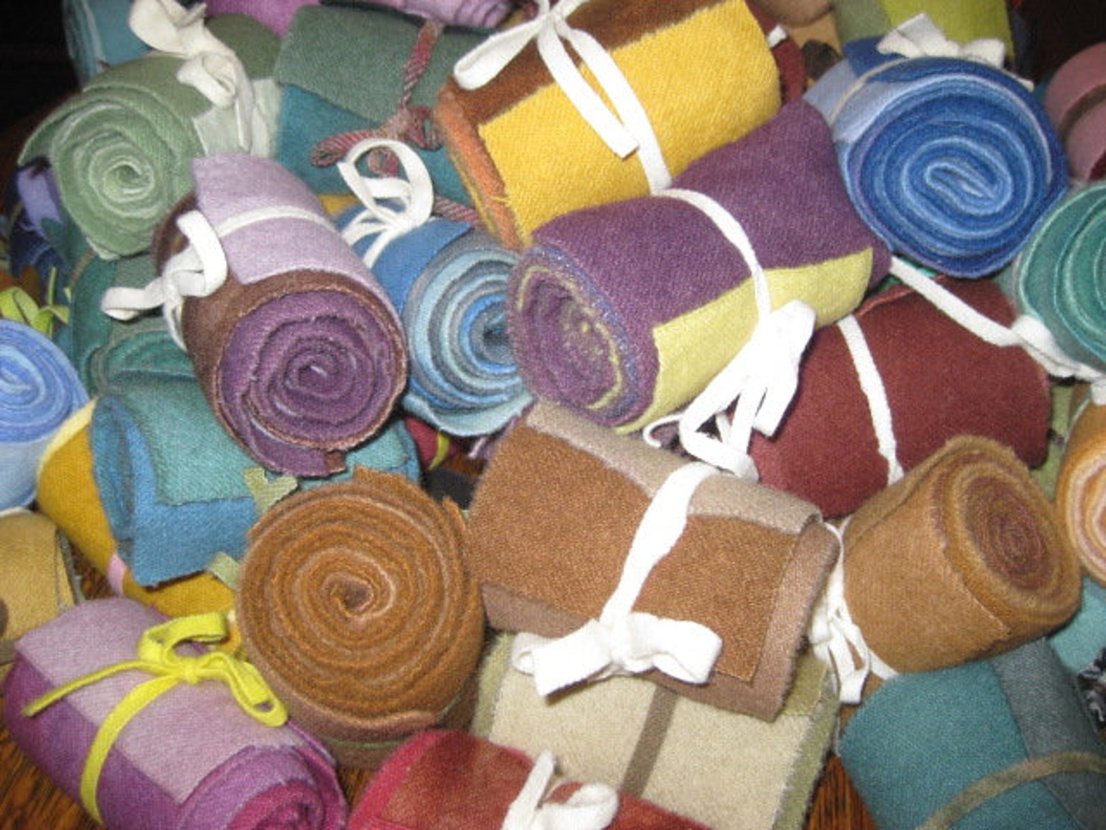 Sale: 6 Mini Bundles YOU CHOOSE COLORS Hand-dyed 100% Wool - Etsy