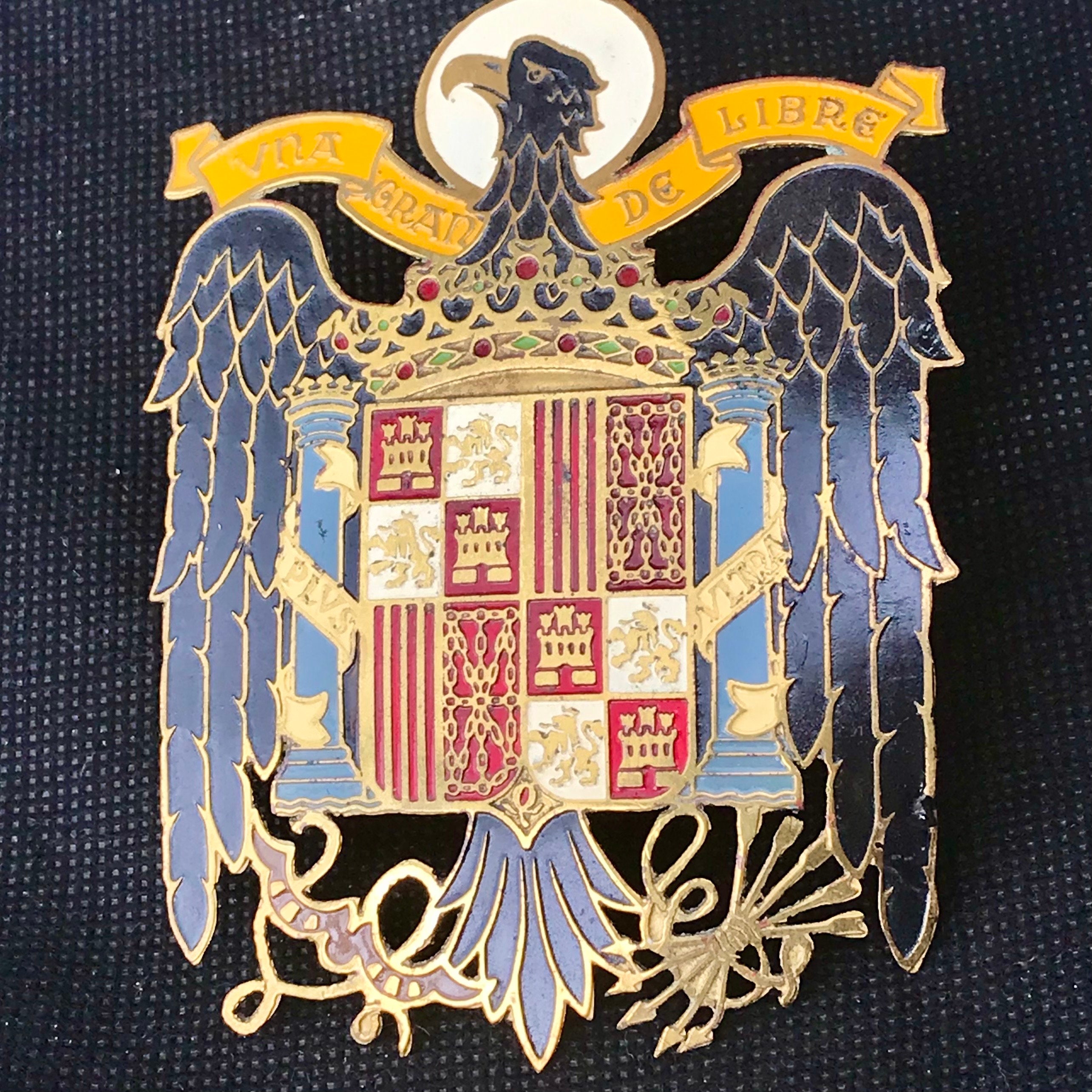 1960s Spanish Car Grill Badge. VNA Gran De Libre ESPAÑA. Coat of Arms ...