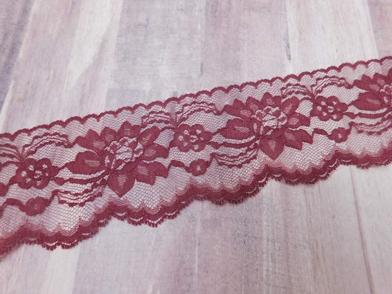 BURGUNDY LACE TRIM 3