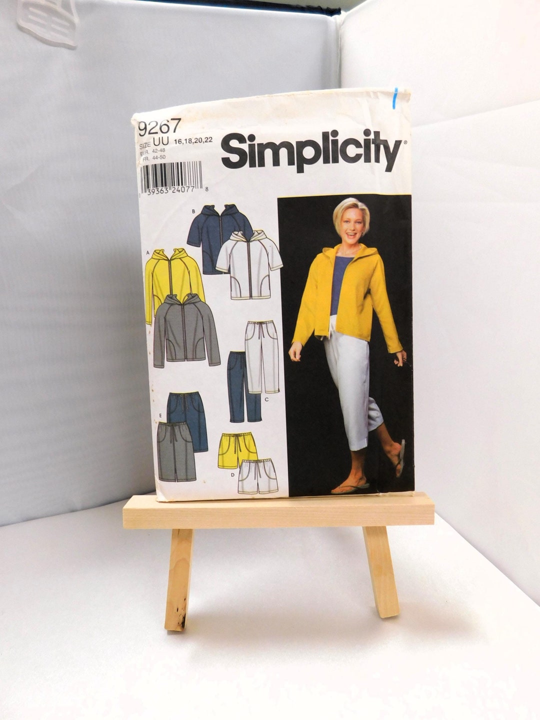 Simplicity 9267: Misses' Jacket, Capri Pants, Skirt & Shorts Sewing ...