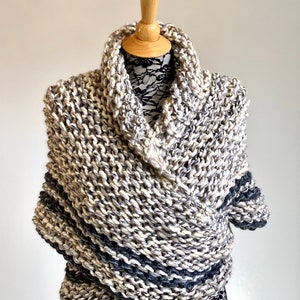 Outlander Shawl, Triangle Wrap, Hand Knit Scarf, Shoulder Warmer ...