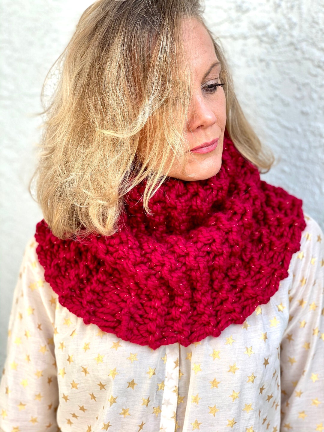 Outlander Cowl, Mobius Infinity Scarf in Christmas Red, Chunky Hand ...